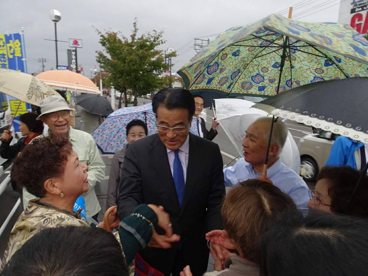 10/15 15:00 新潟6区 梅谷守候補 街頭演説＠パワーコメリ上越高田インター店前 | 衆議院議員 岡田かつや